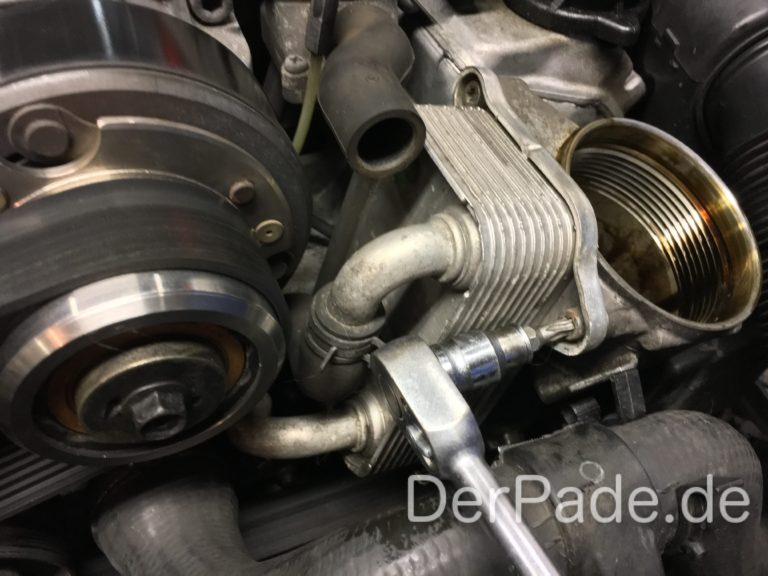 Anleitung: W203 M112 Dichtungen am Ölkühler wechseln - Der Pade