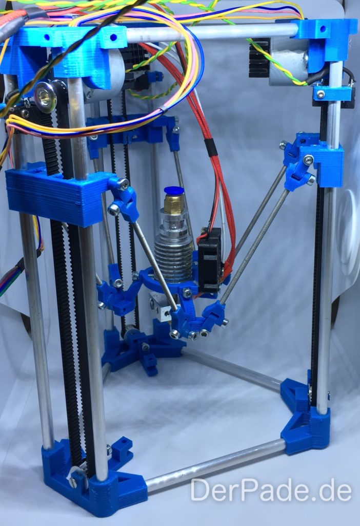 Der "Backpack" mini Delta 3D Drucker - Prototyp in Aktion - Der Pade